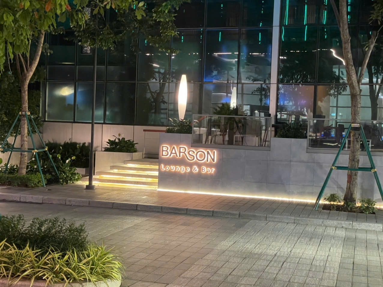 Bar SON Lounge – Quán bar vibe dining sang trọng tại 3C Tôn Đức Thắng ...